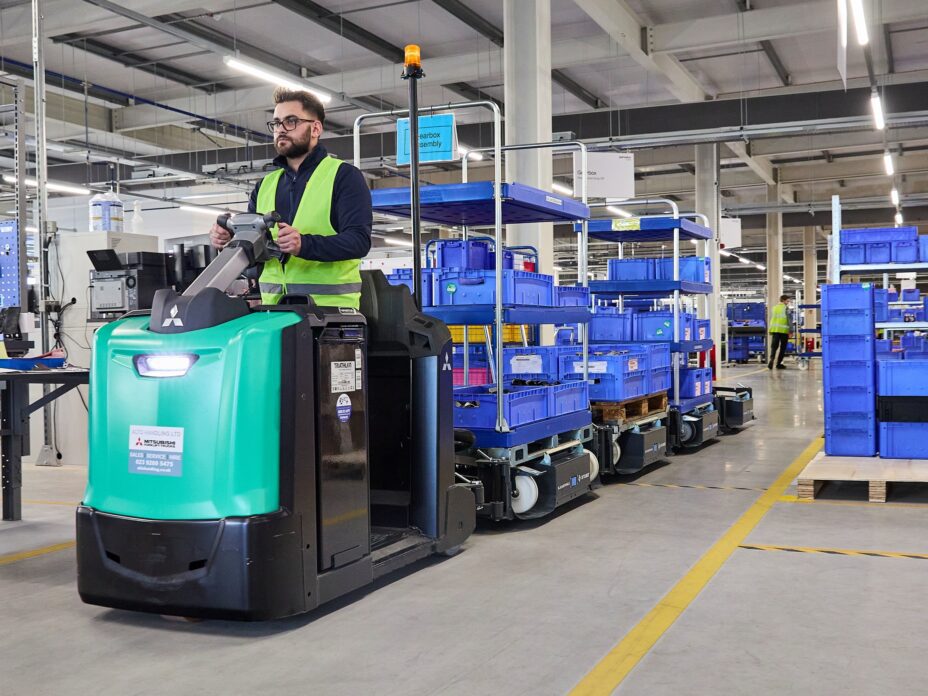 LiftLiner® tugger train | K.Hartwall